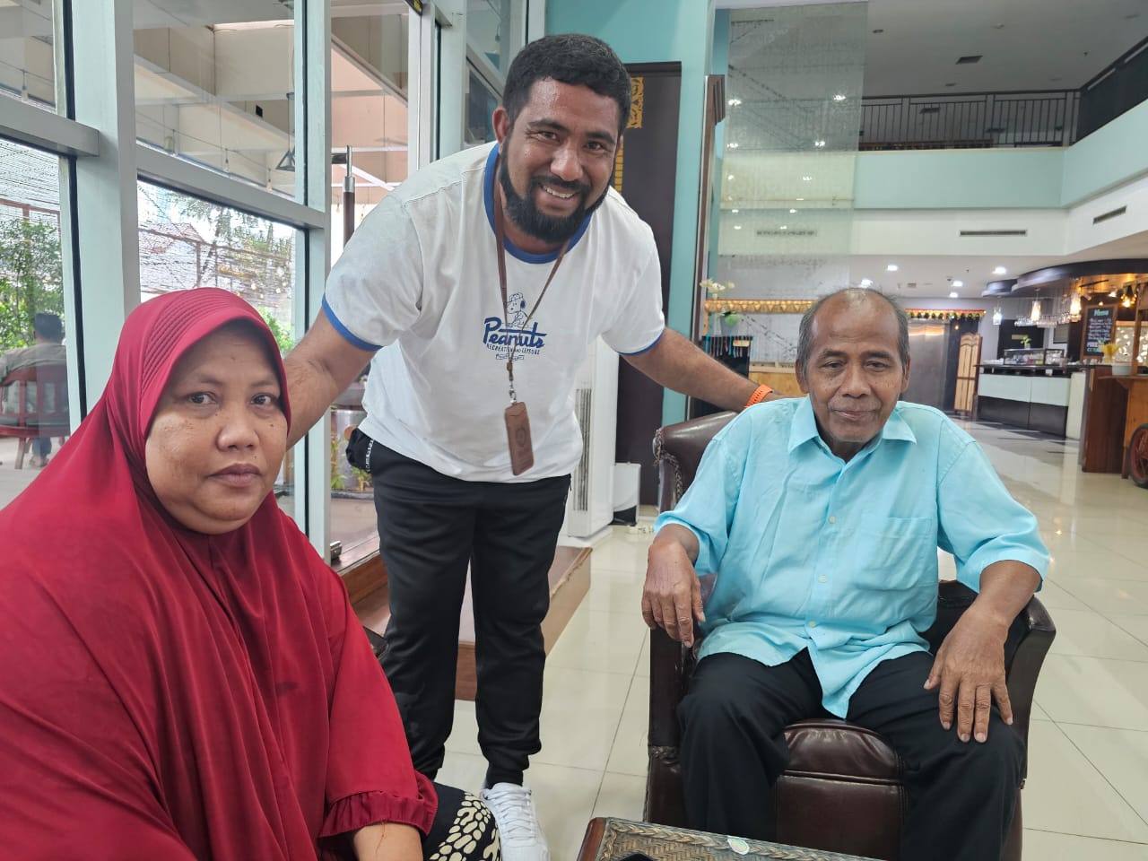 Sentuhan Haji Robert Bersama NHM Peduli, Membawa Harapan Bagi Pasien ...